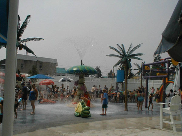 Dutch Wonderland Spray Ground | Interactive Water Play Designed ...